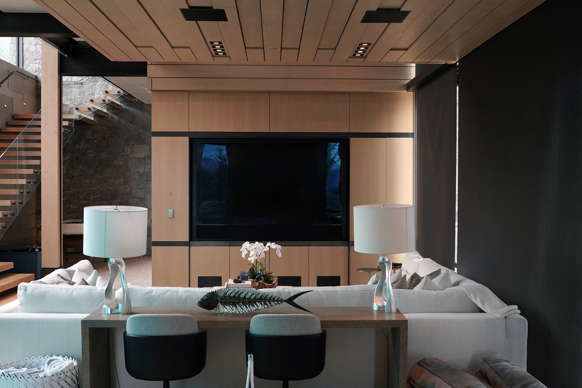 Powered SPL Soundbars with Quadratech – Sonance Site